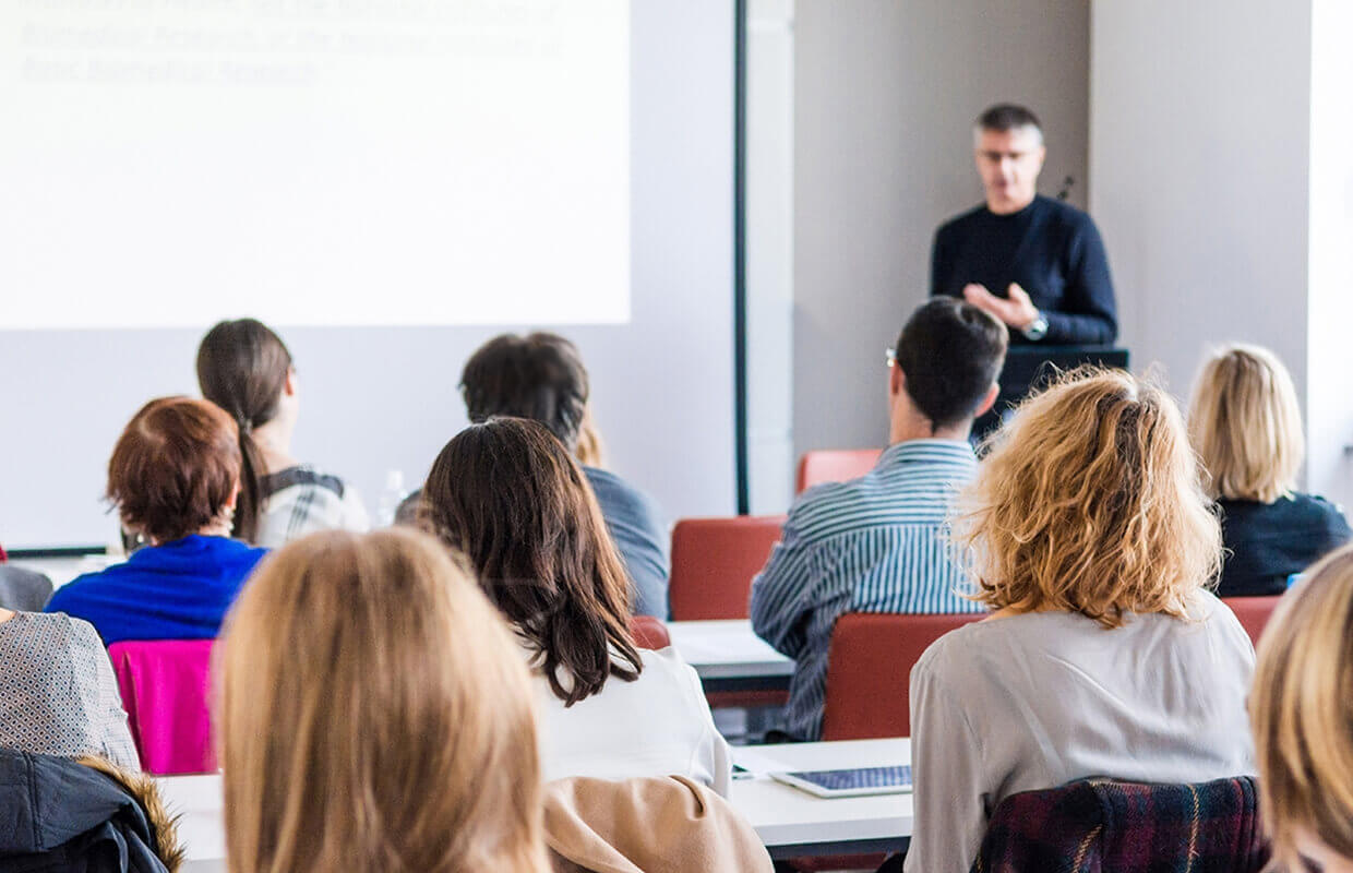 Differences Between E-Learning & Classroom Training | ACT Associates